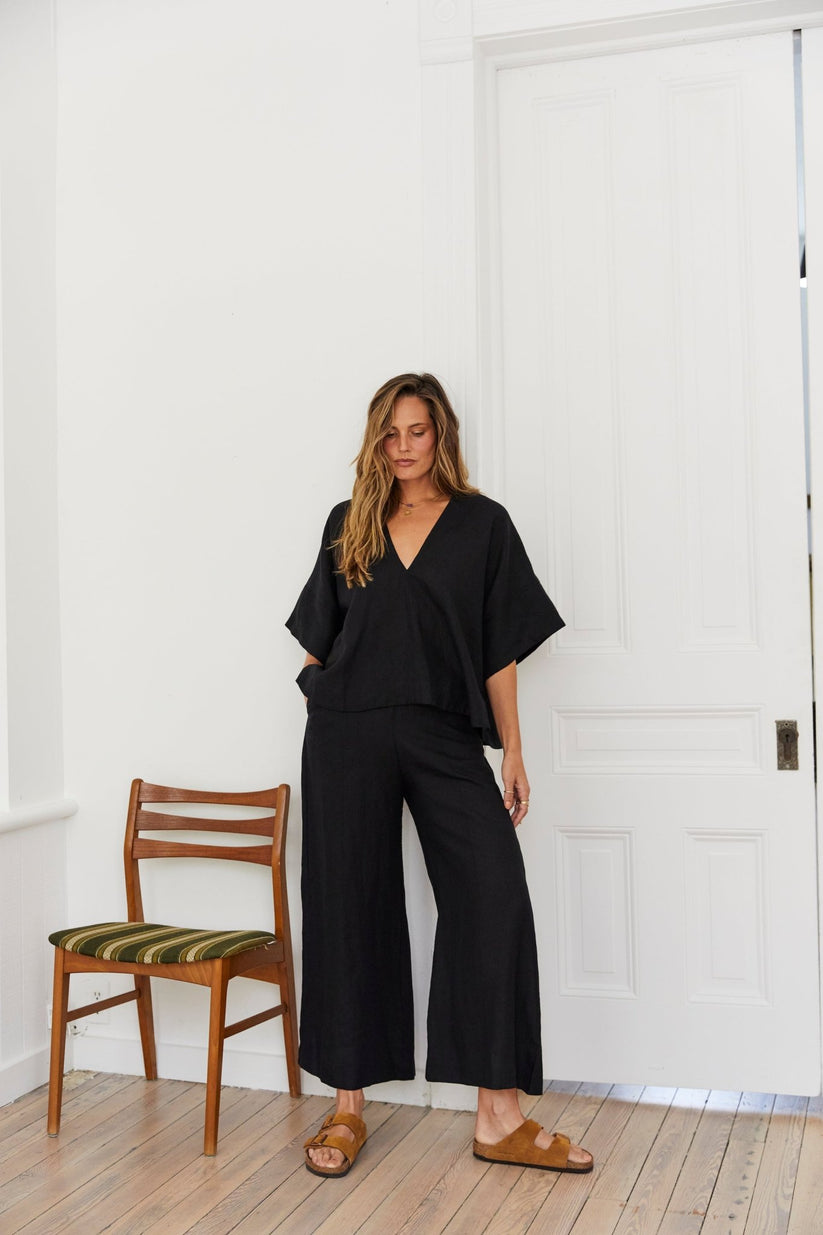 Linen Throw-on Top - Black – MAMÈNE